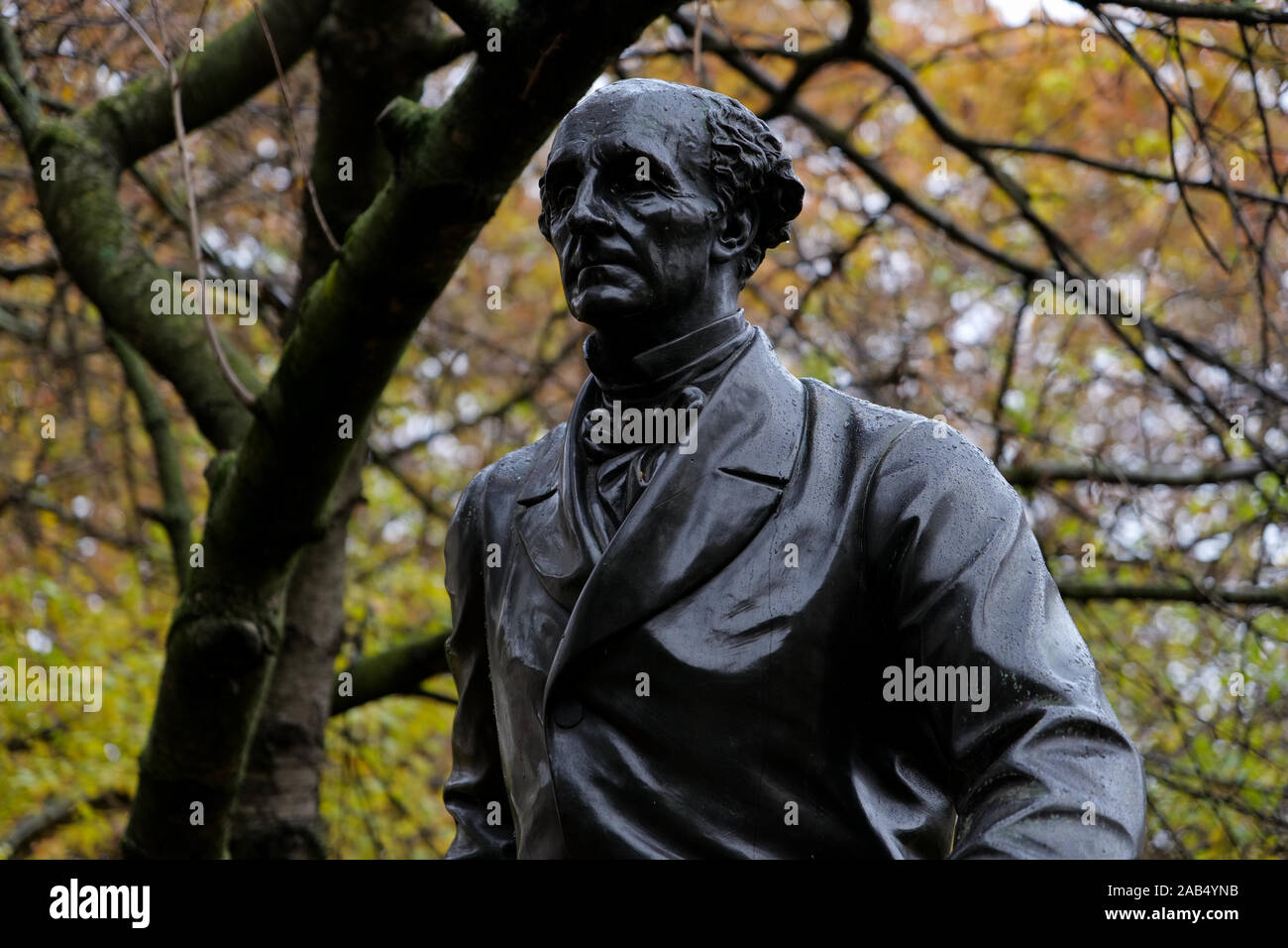 John stuart mill statue hi-res stock photography and images - Alamy
