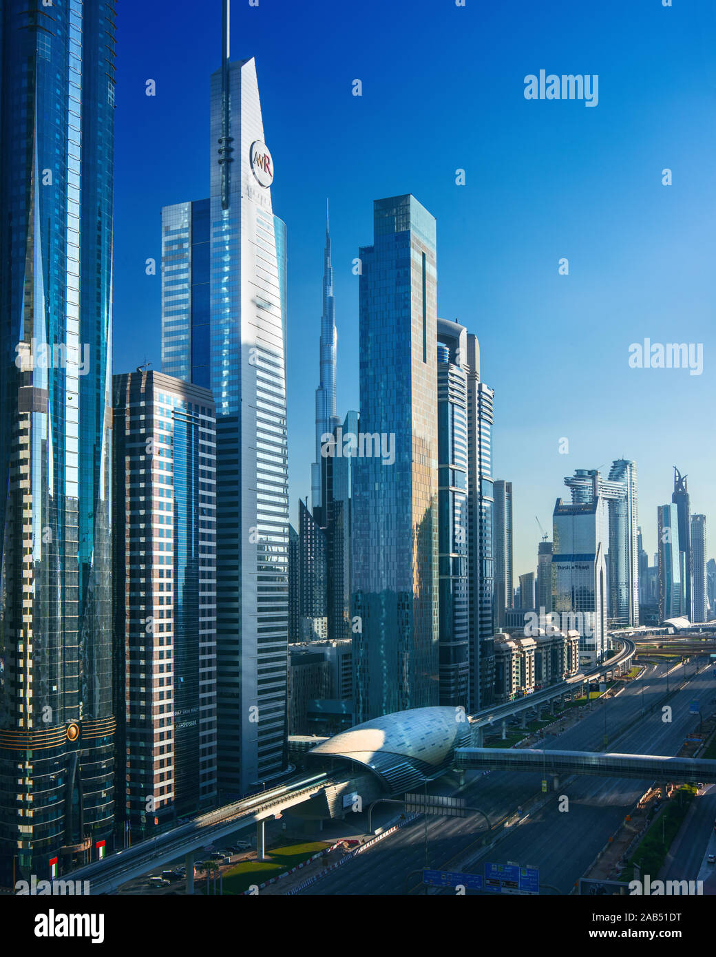 Emirati arabian uae sheikh hi-res stock photography and images - Alamy