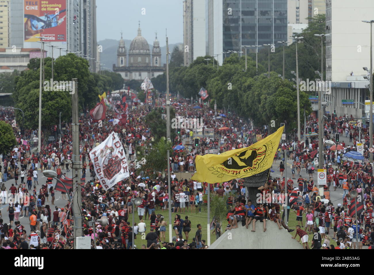 Flamengo flags hi-res stock photography and images - Alamy