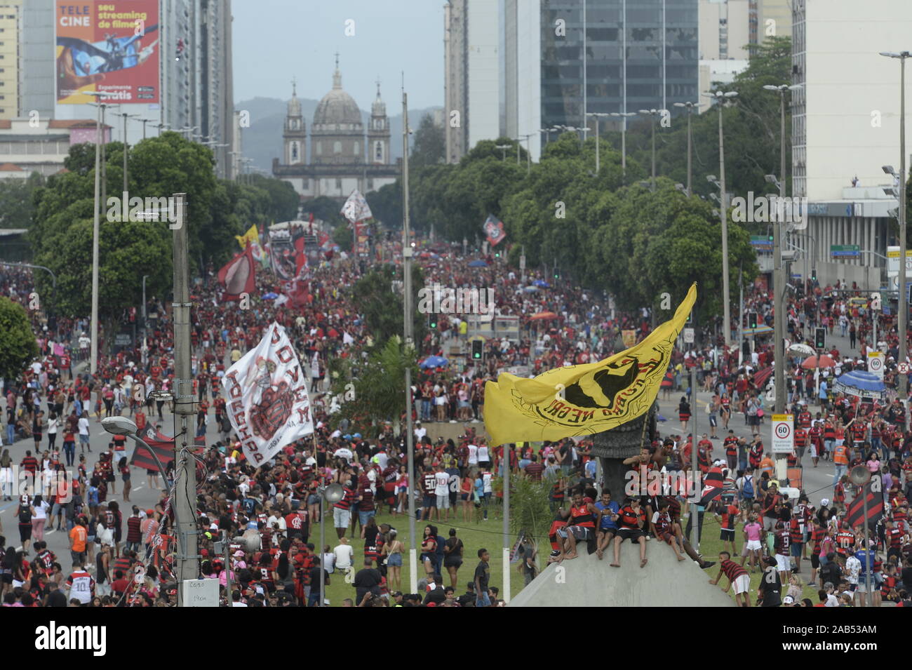 Flamengo flags hi-res stock photography and images - Alamy