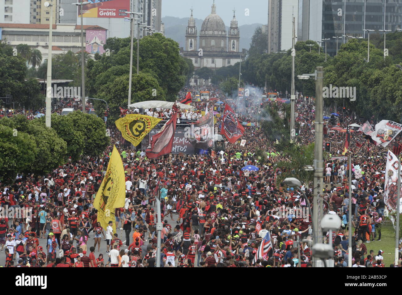 Flamengo flags hi-res stock photography and images - Alamy
