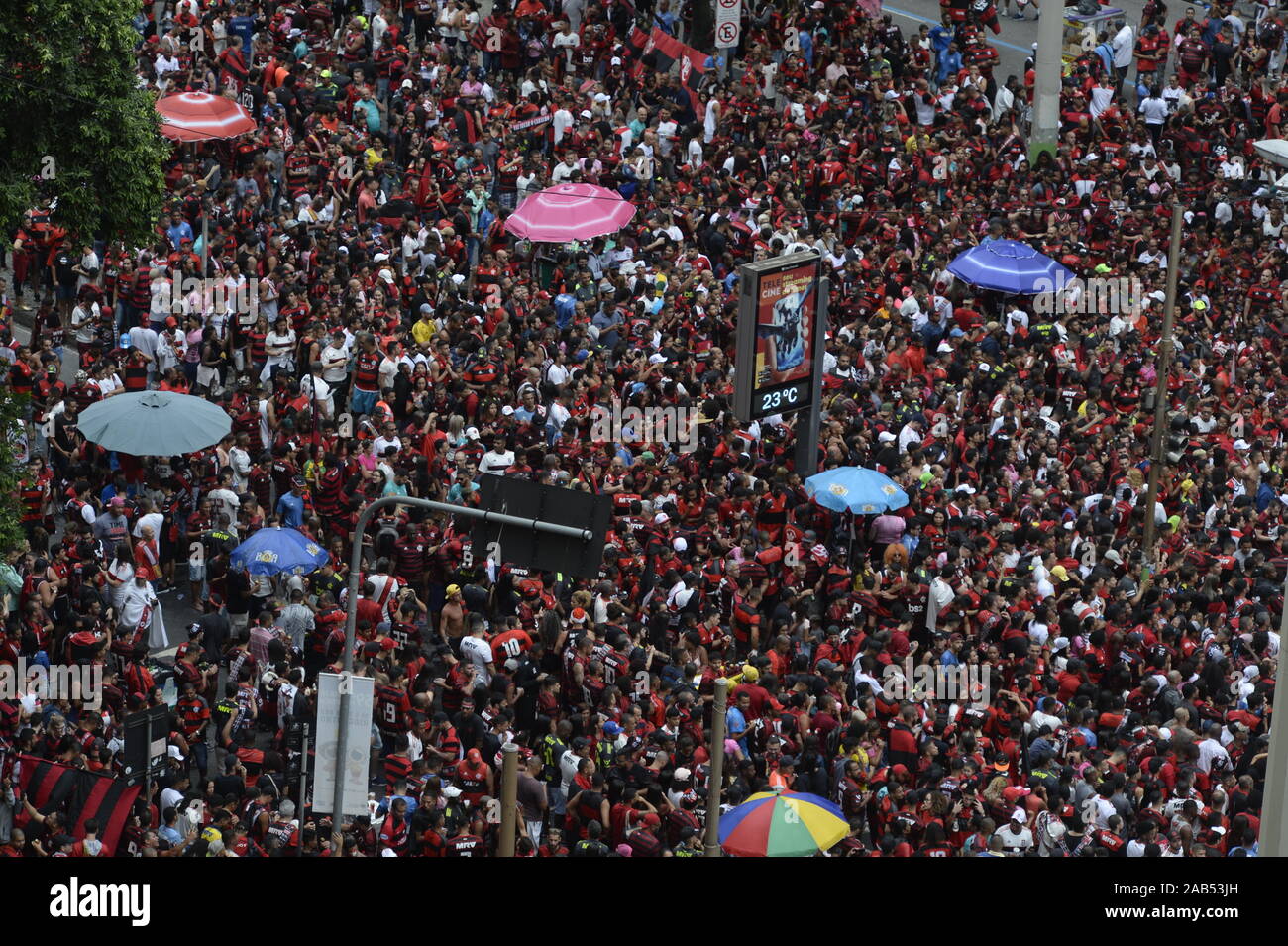 Flamengo flags hi-res stock photography and images - Alamy