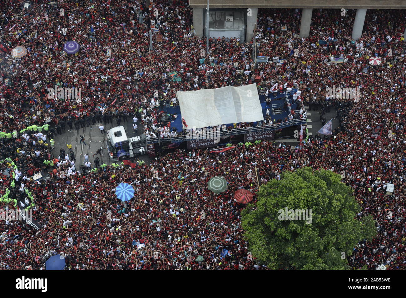 Flamengo flags hi-res stock photography and images - Alamy