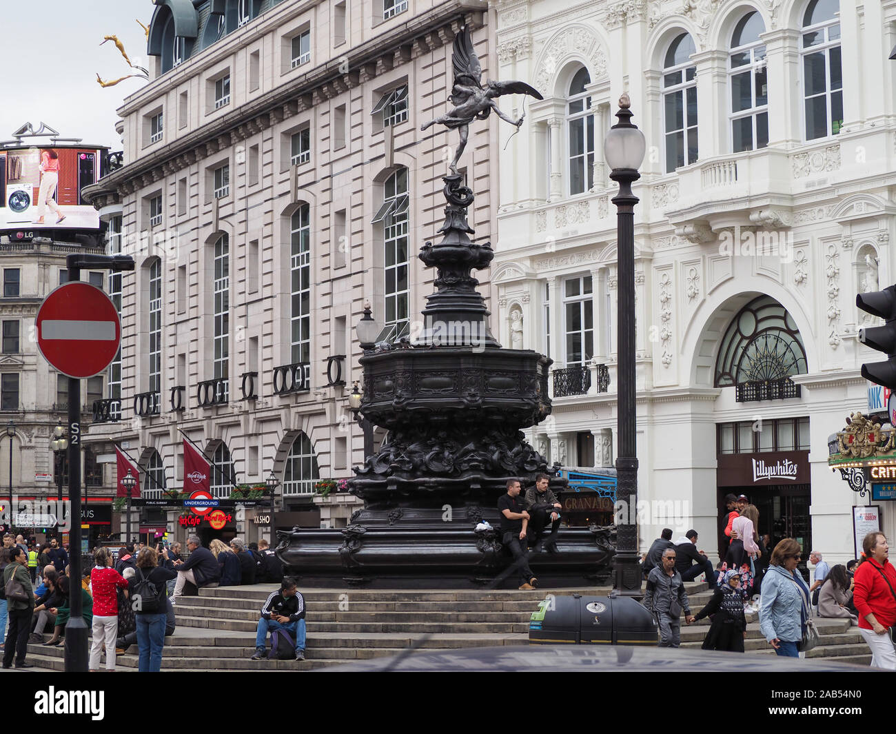 Anteros sculpture hi-res stock photography and images - Alamy