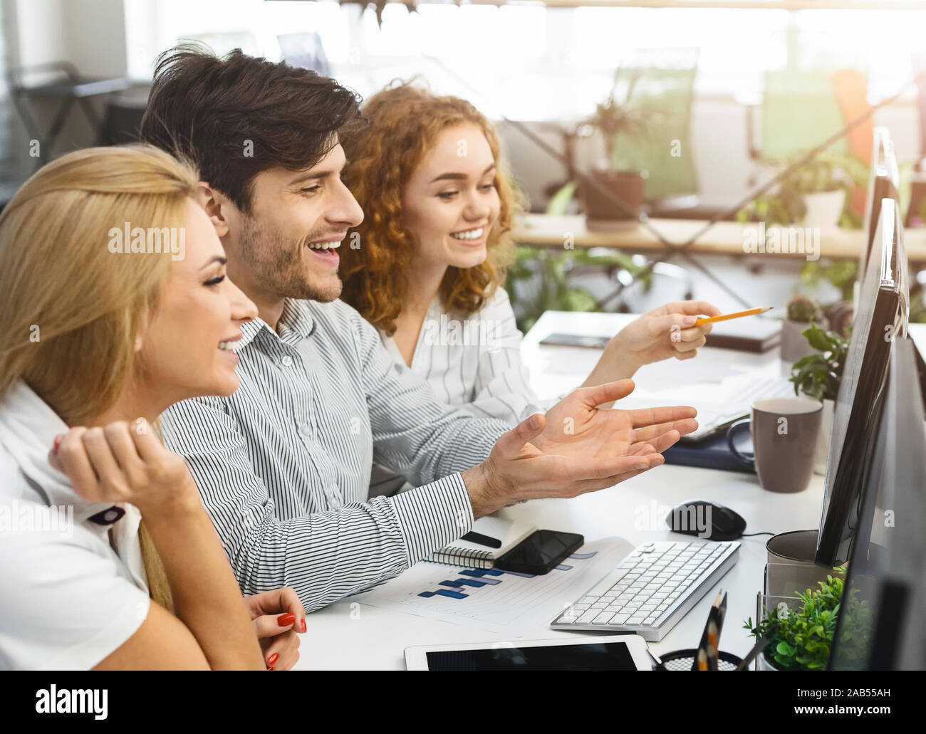 Professional colleagues hi-res stock photography and images - Alamy