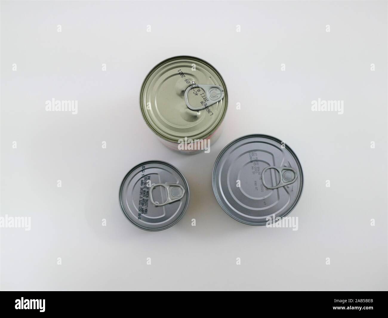 Box three cans hi-res stock photography and images - Alamy