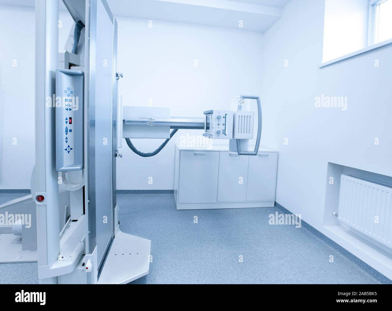 Modern x ray hi-res stock photography and images - Alamy