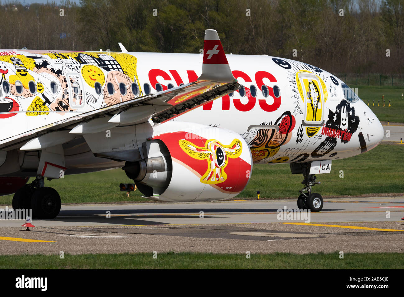 Swiss air livery hi-res stock photography and images - Alamy