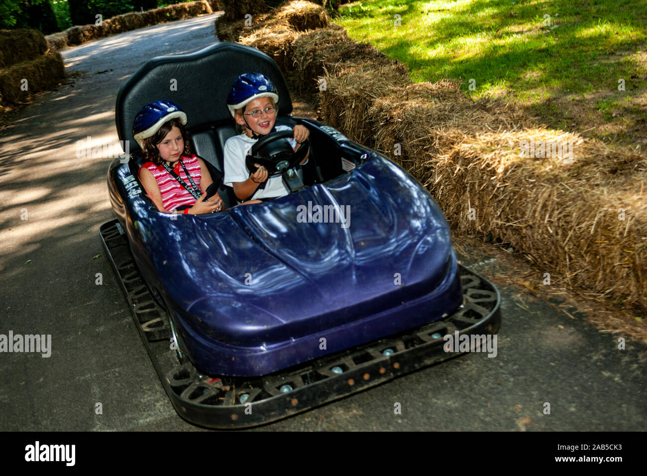 Go carting children hi-res stock photography and images - Alamy