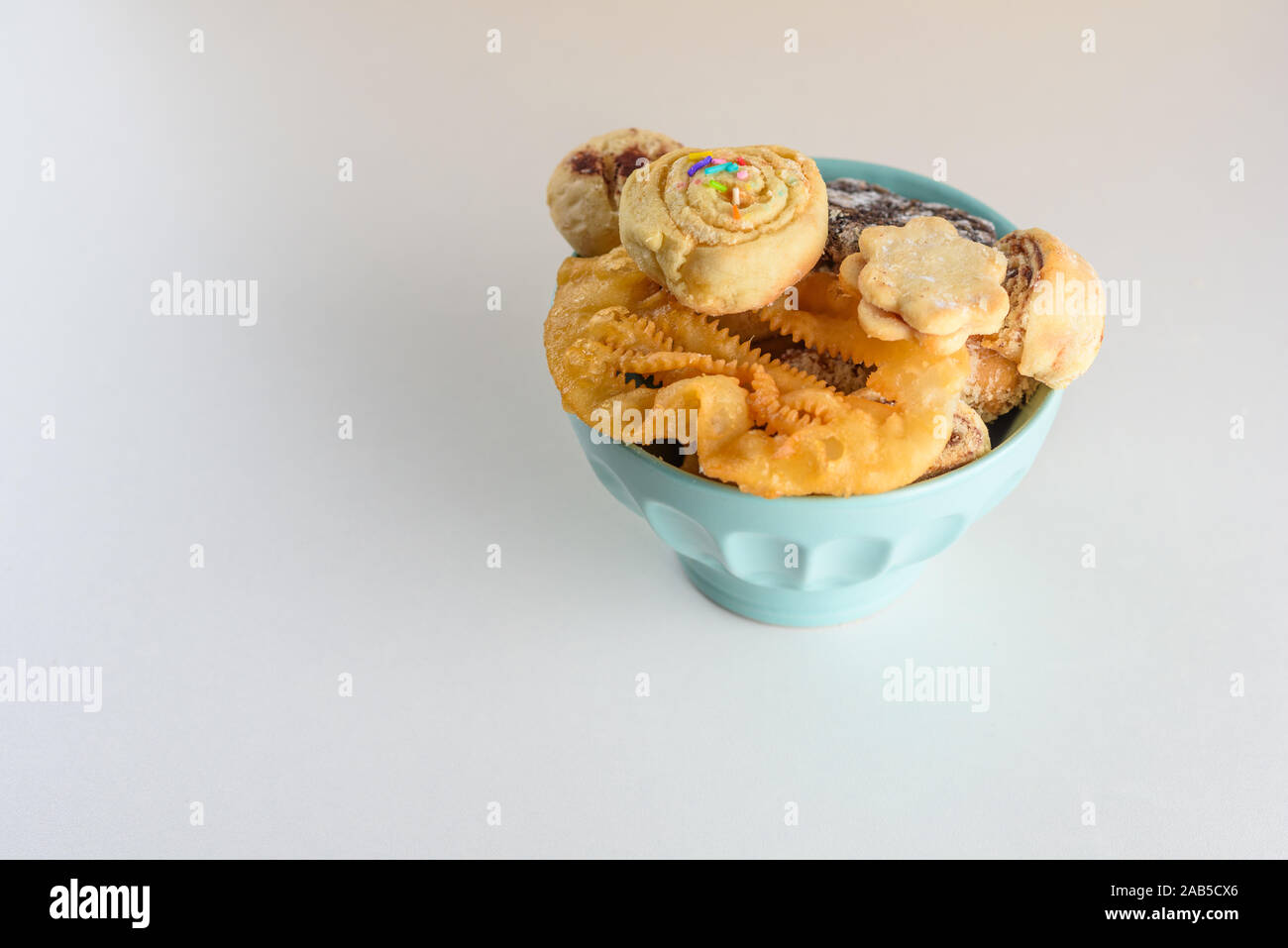 Traditional moroccan sweets hi-res stock photography and images - Alamy