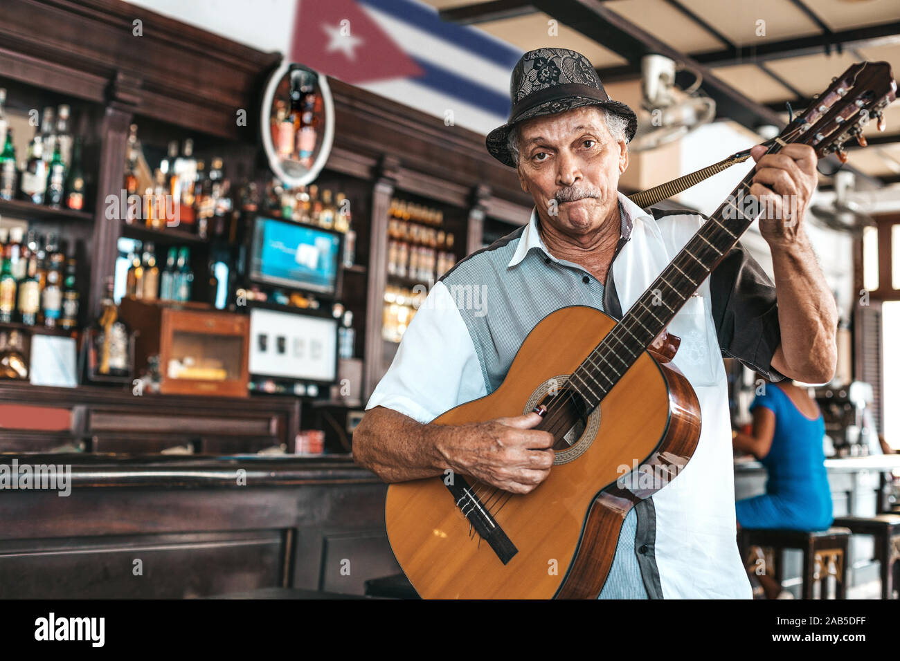 Cuban singer and his band hi-res stock photography and images - Alamy