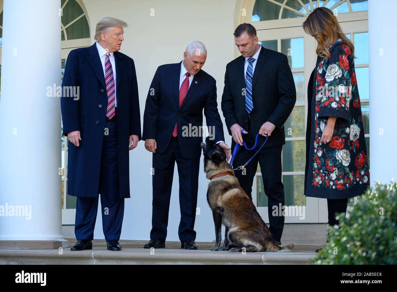 Donald trump introduces melania trump hi-res stock photography and ...