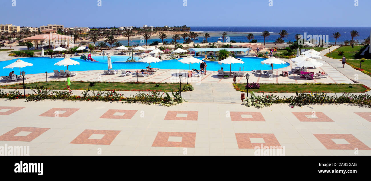 Swimming pool egypt hi-res stock photography and images - Alamy