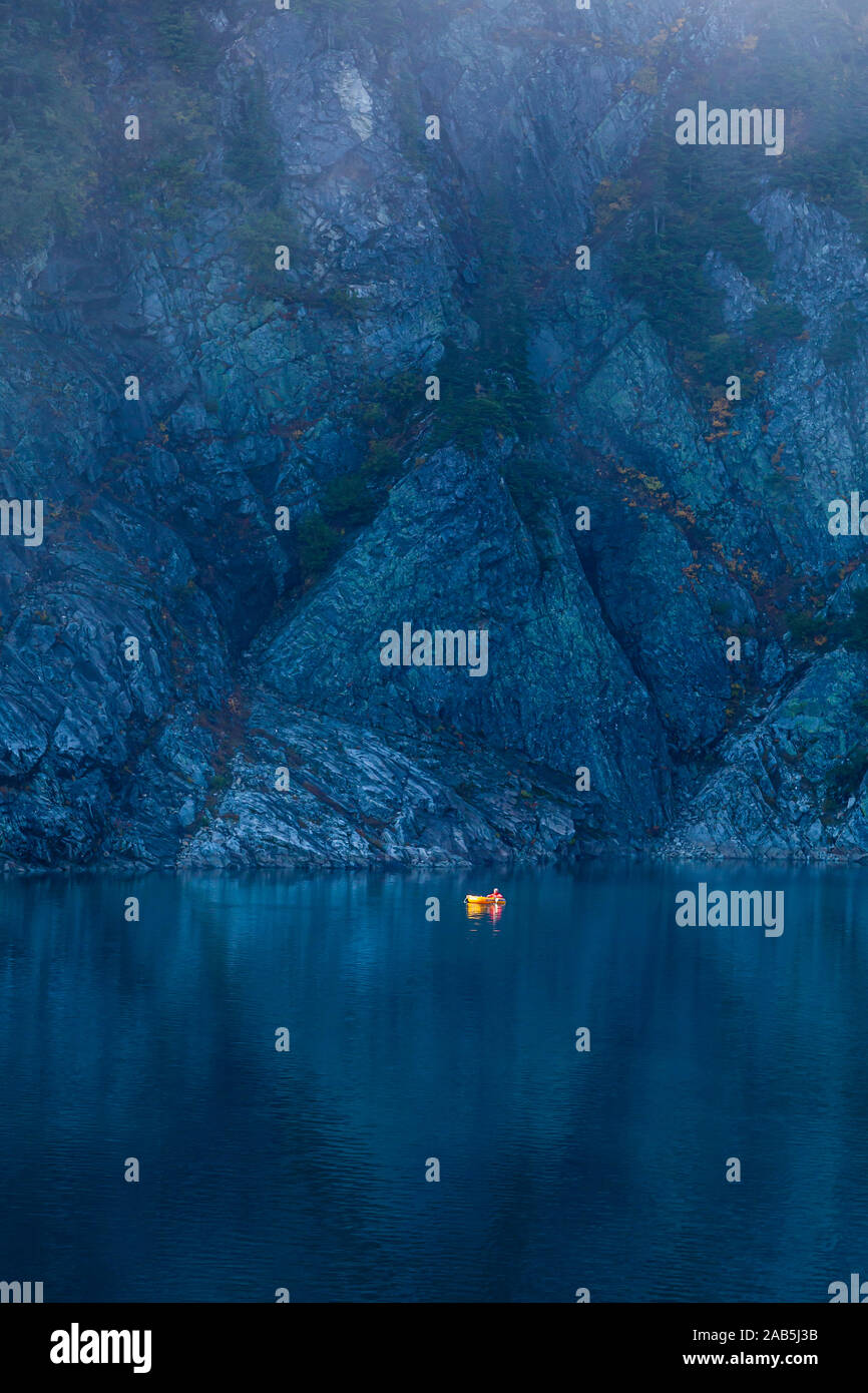 Rubber raft people in rubber raft hi-res stock photography and images ...