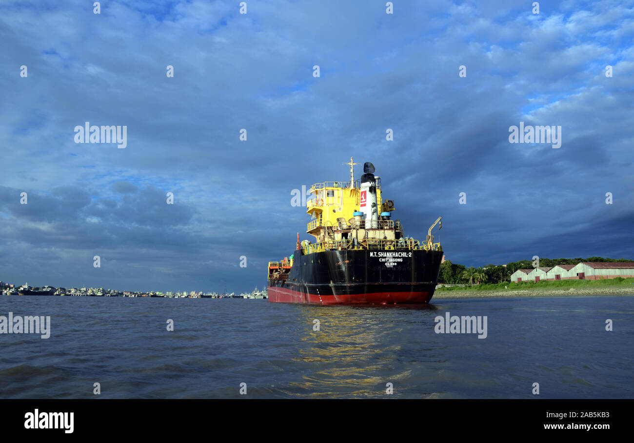 Chittagong port aerial hi-res stock photography and images - Alamy
