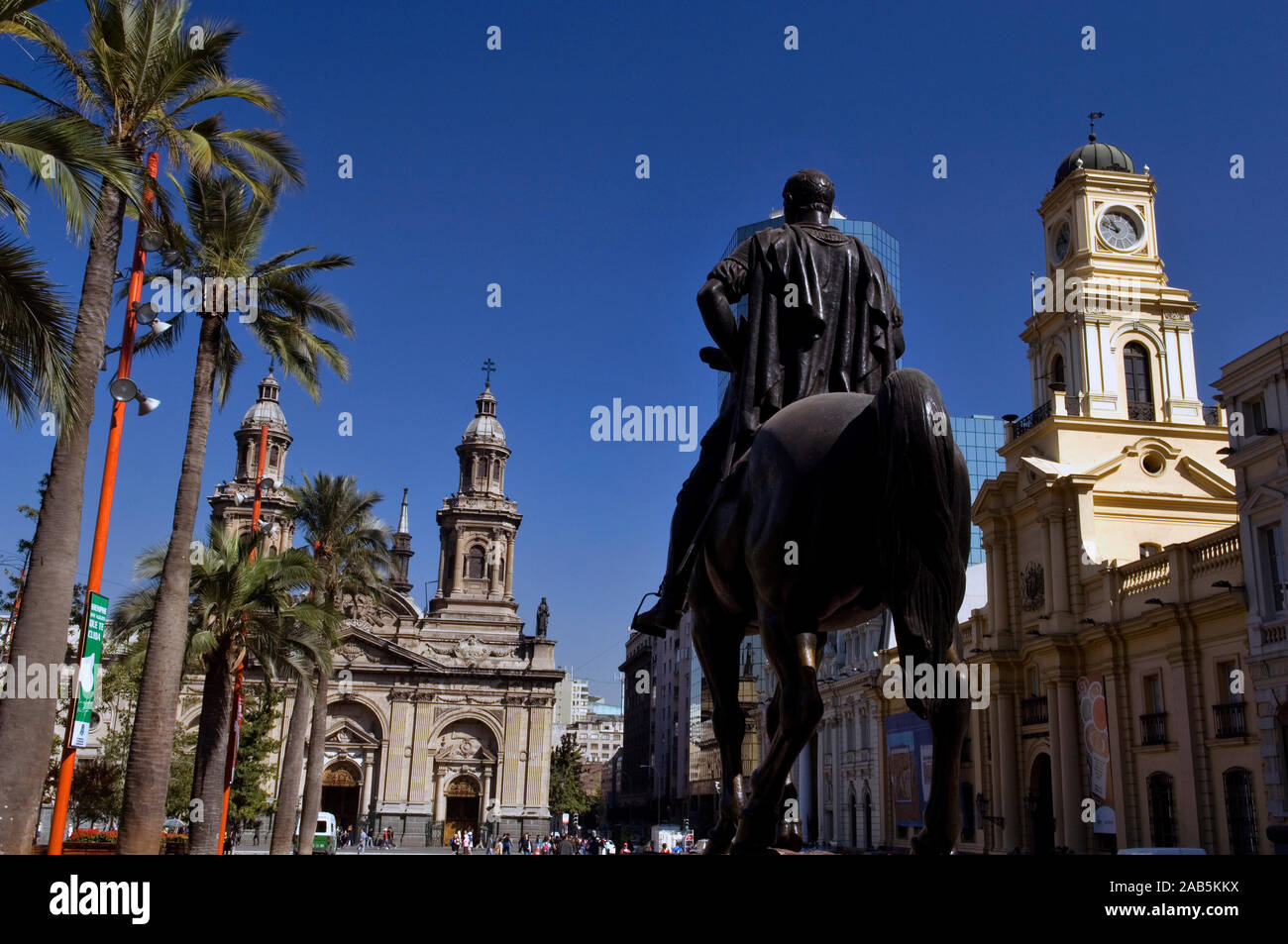 Chile horse statue monument hi-res stock photography and images - Alamy