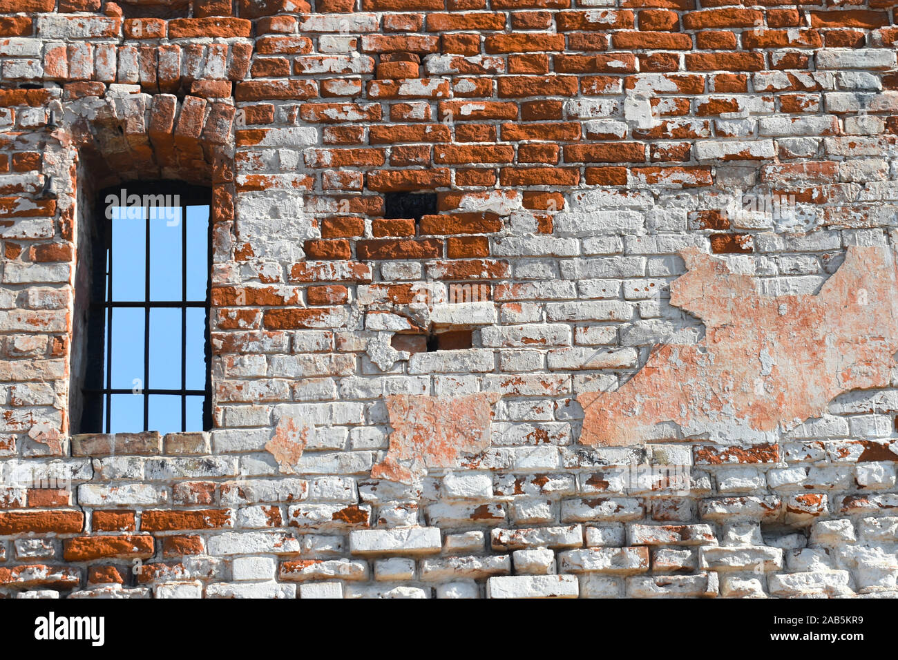 Old brick wall hi-res stock photography and images - Alamy