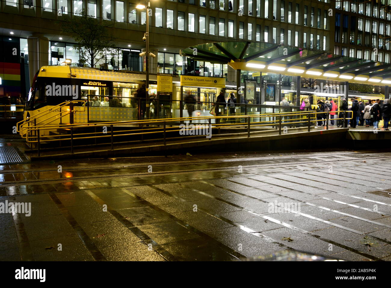 Manchester streetscene hi-res stock photography and images - Alamy