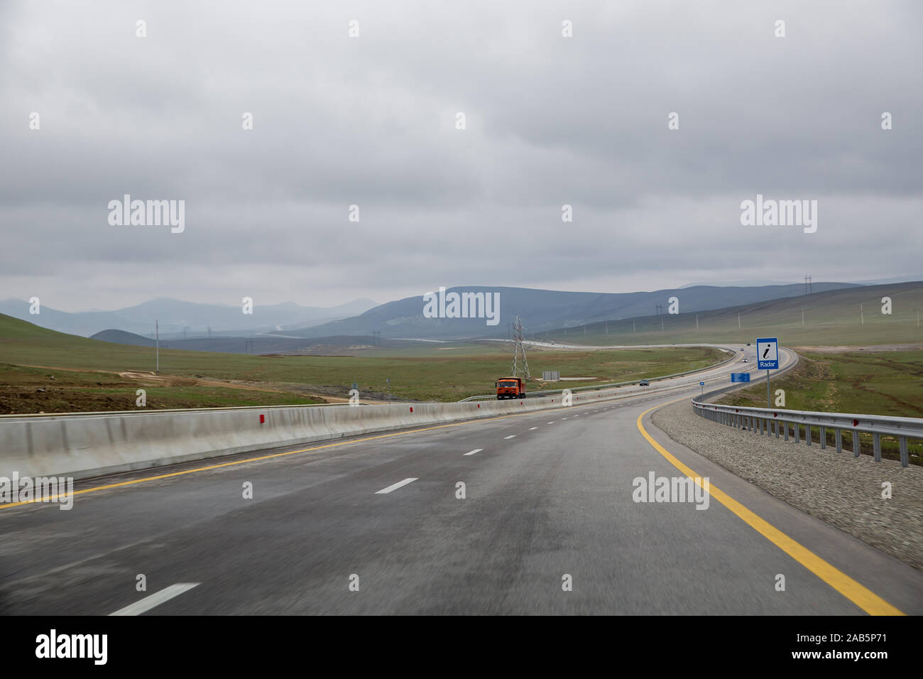 Car highway receding distance hi-res stock photography and images - Alamy