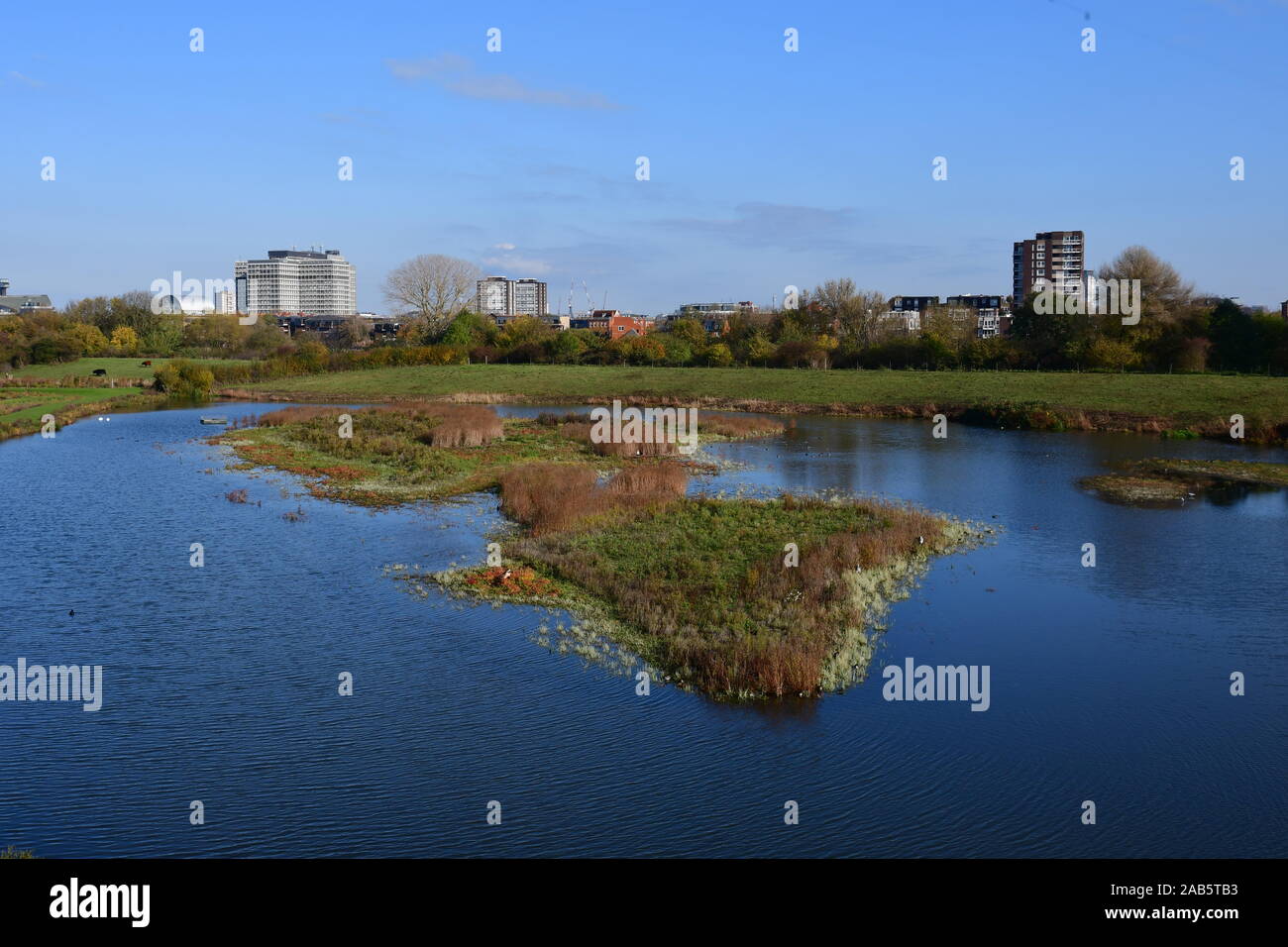 WWT London Wetland Centre, Queen Elizabeth's Walk, London, SW13, UK ...