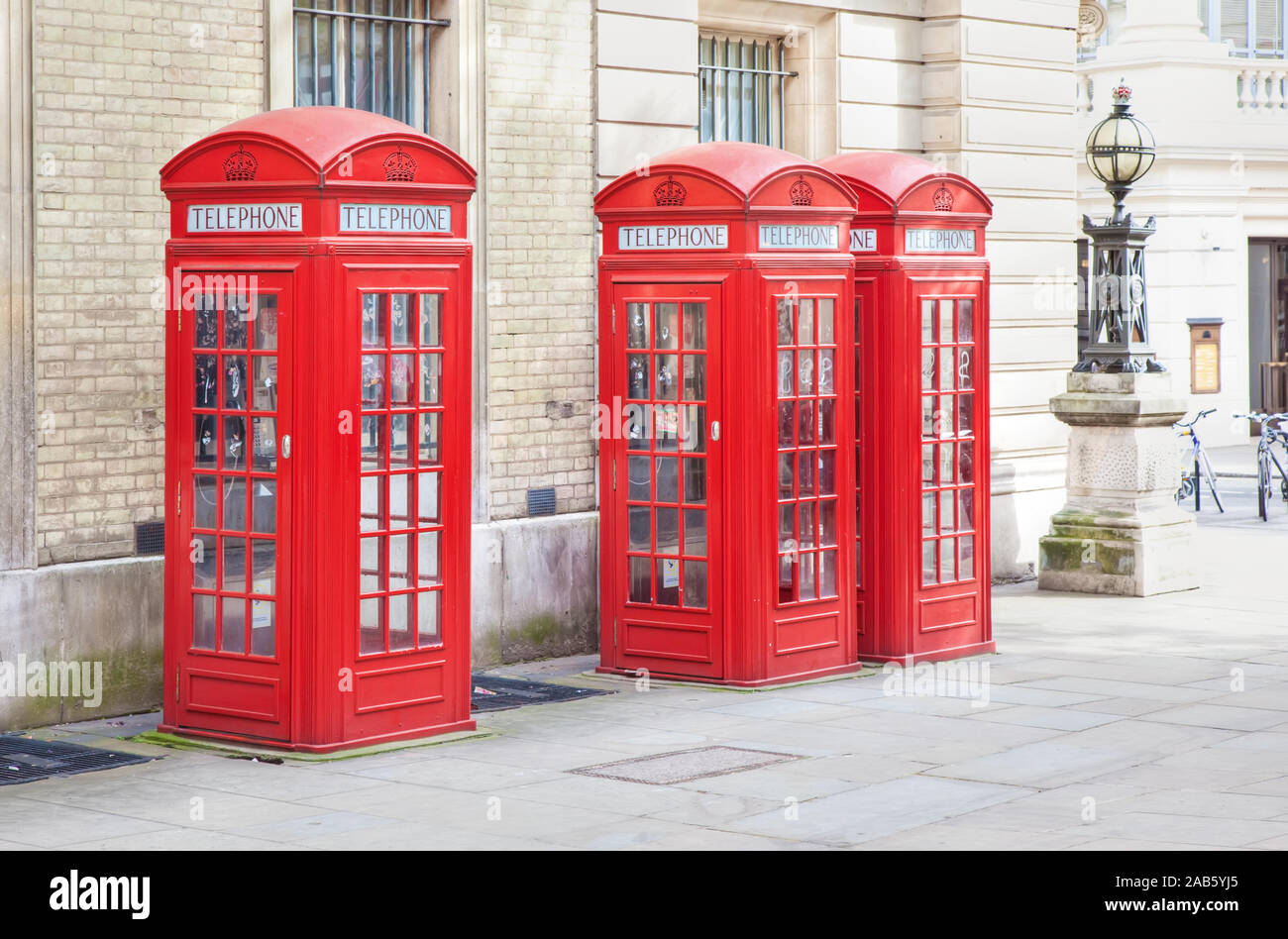 A photography of a red phone box in London UK Stock Photo - Alamy
