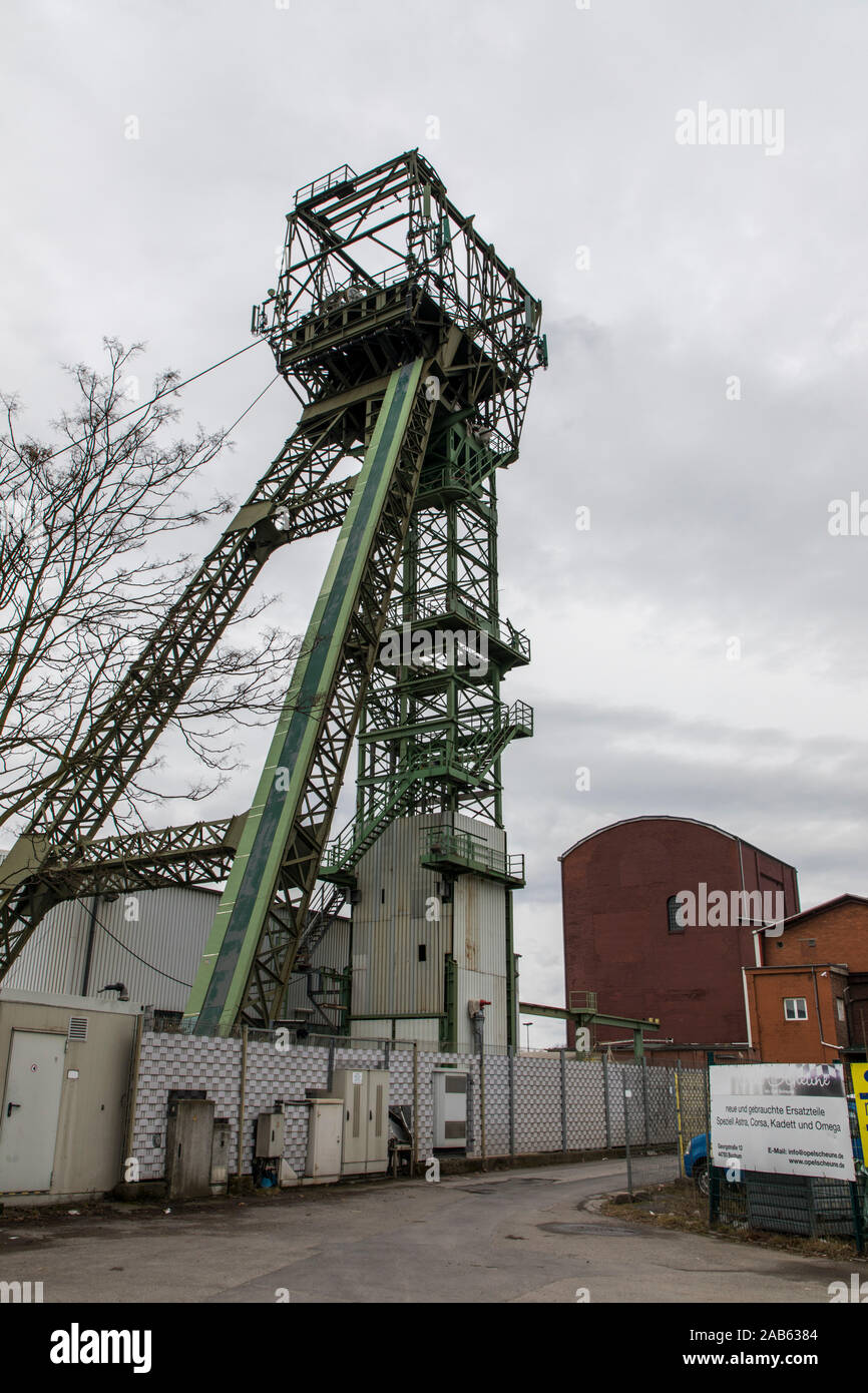 Mining Scaffolding High Resolution Stock Photography and Images - Alamy