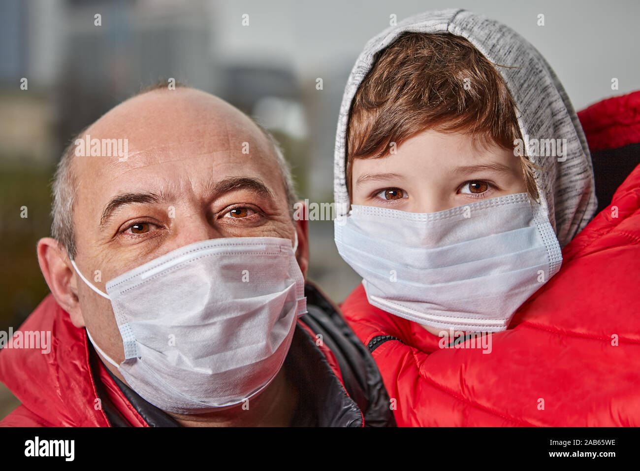 Medical masks hi-res stock photography and images - Alamy