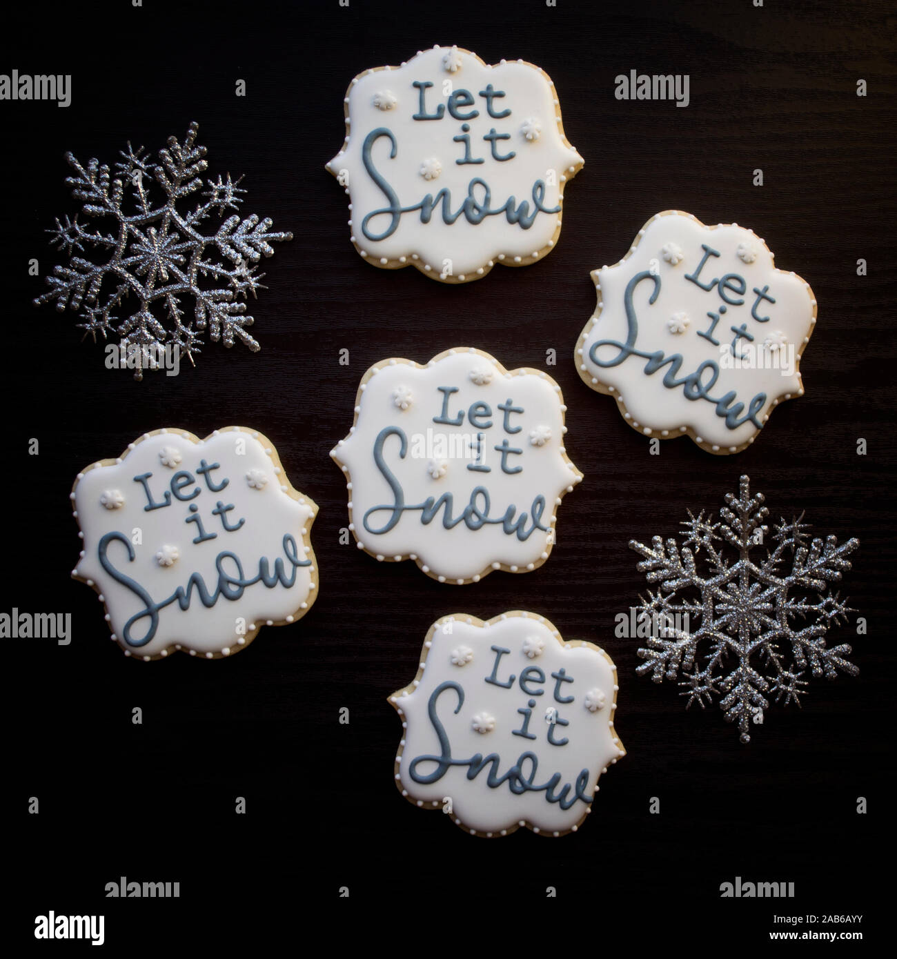 Let it snow hi-res stock photography and images - Alamy