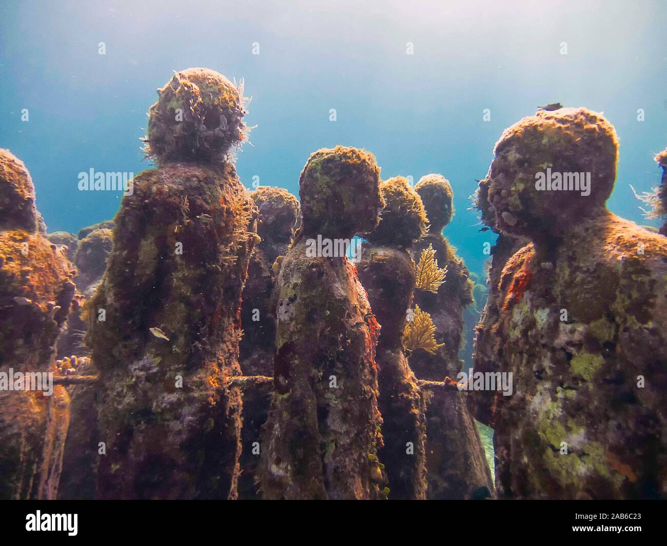 Cancun underwater museum hi-res stock photography and images - Alamy