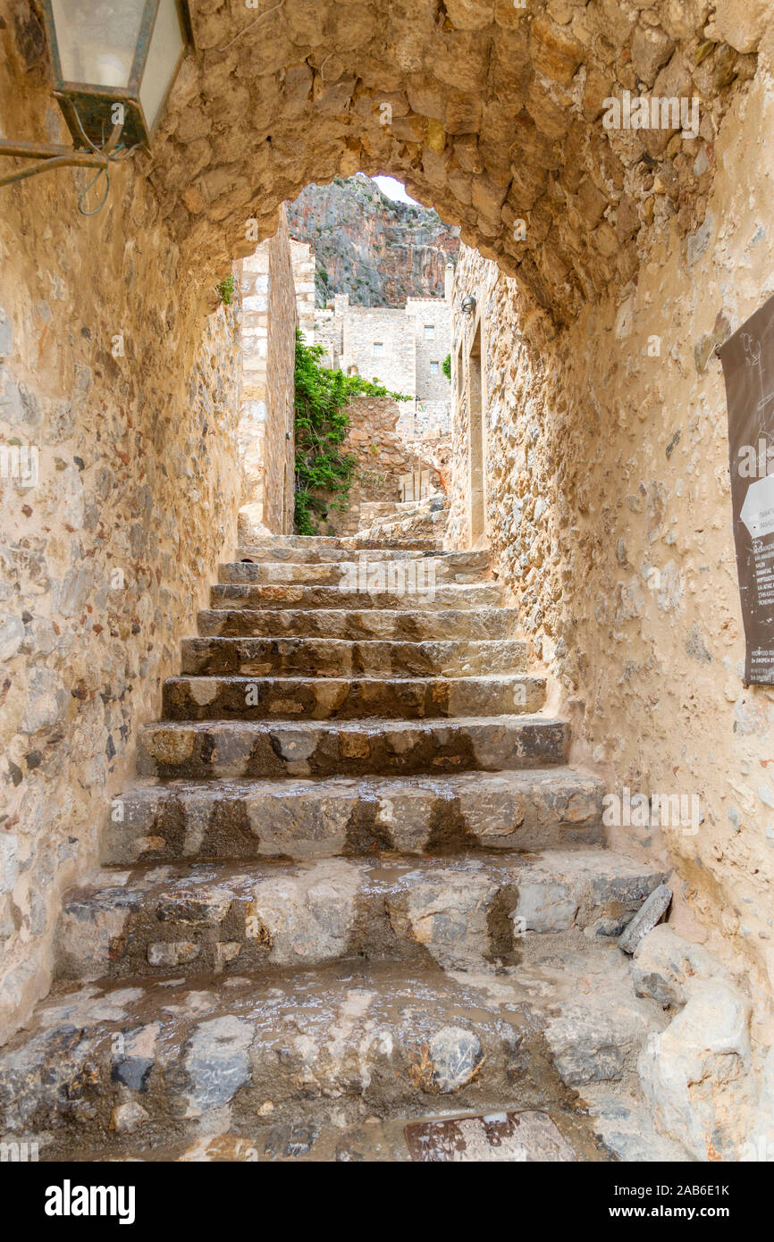 Ancient greek stone stairs hi-res stock photography and images - Alamy