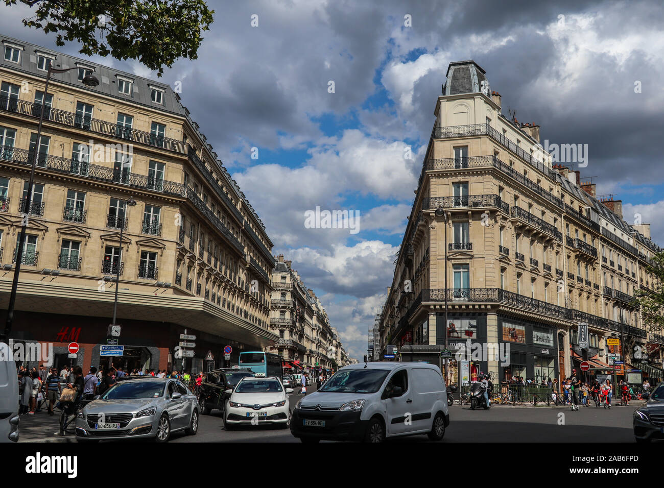 Street scene in Paris, France, Europe Stock Photo - Alamy