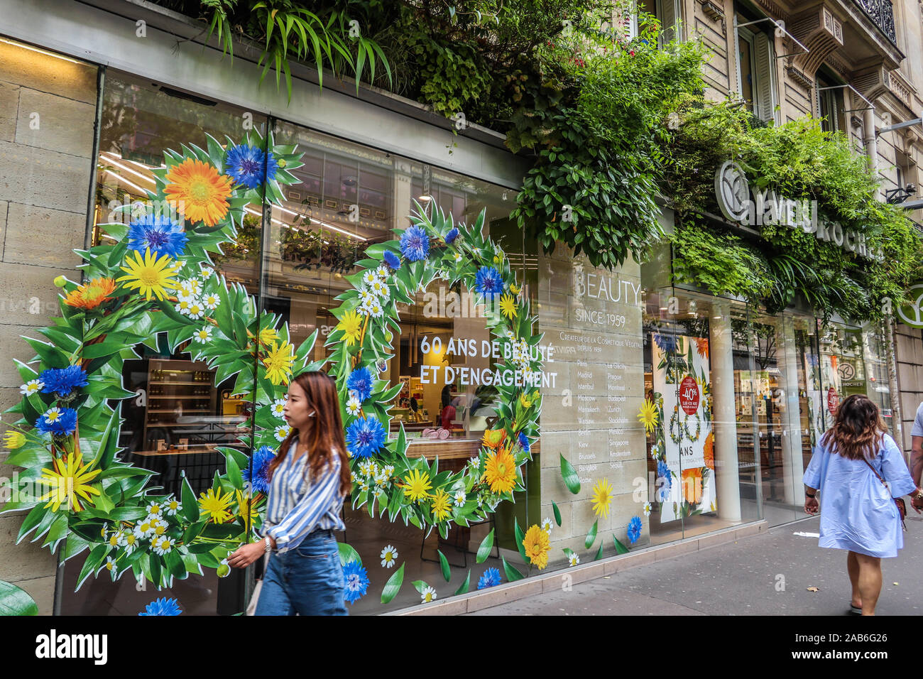 Yves Rocher store in Paris, France, Europe Stock Photo - Alamy
