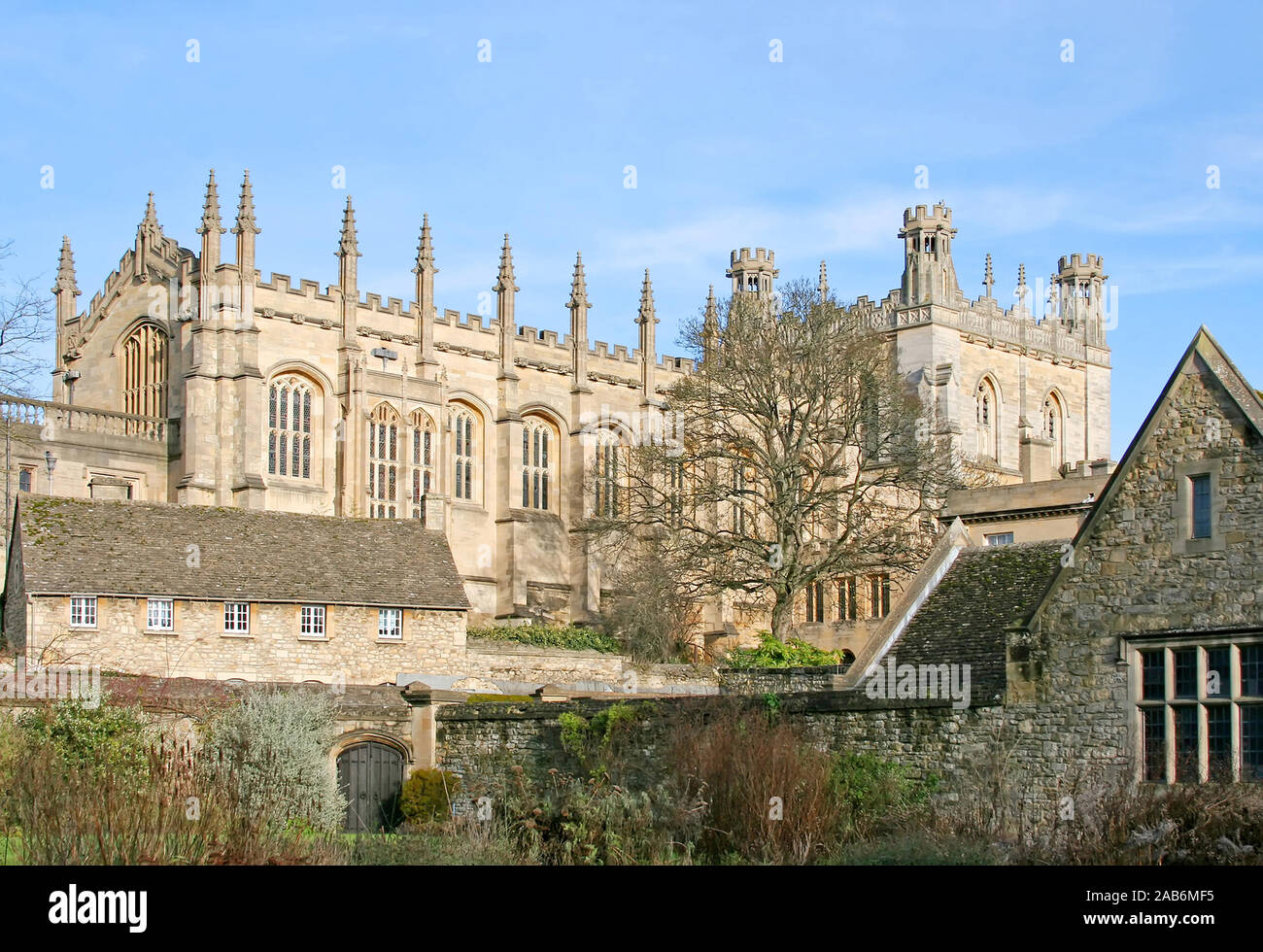 A photograph of a big building scenery in Oxford Stock Photo - Alamy