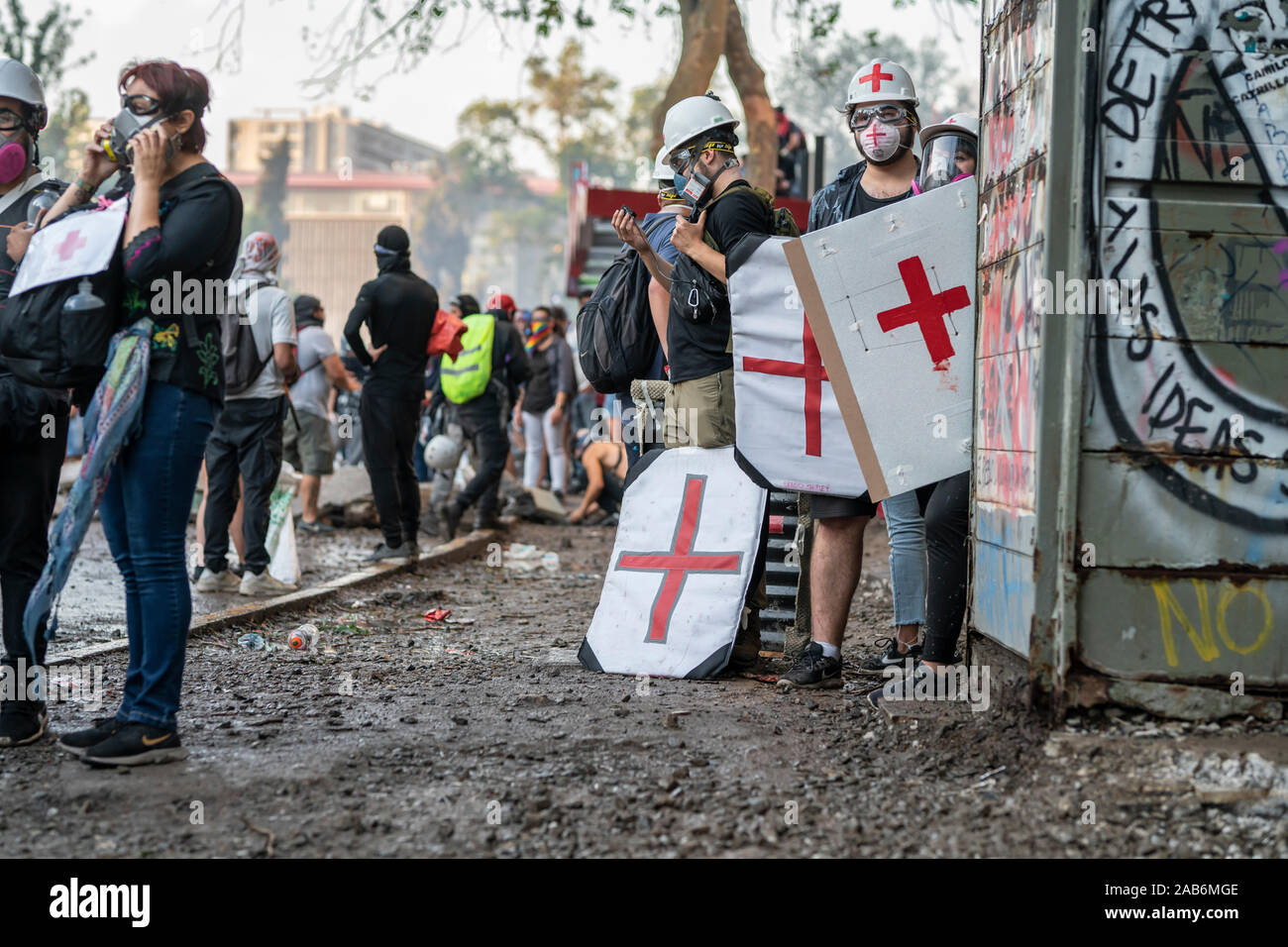 Red cross volunteer 2019 hi-res stock photography and images - Alamy