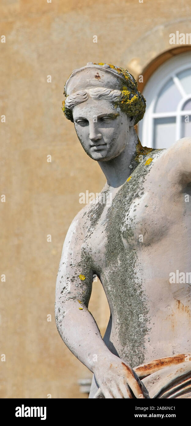 A photography of an old stone woman Stock Photo - Alamy