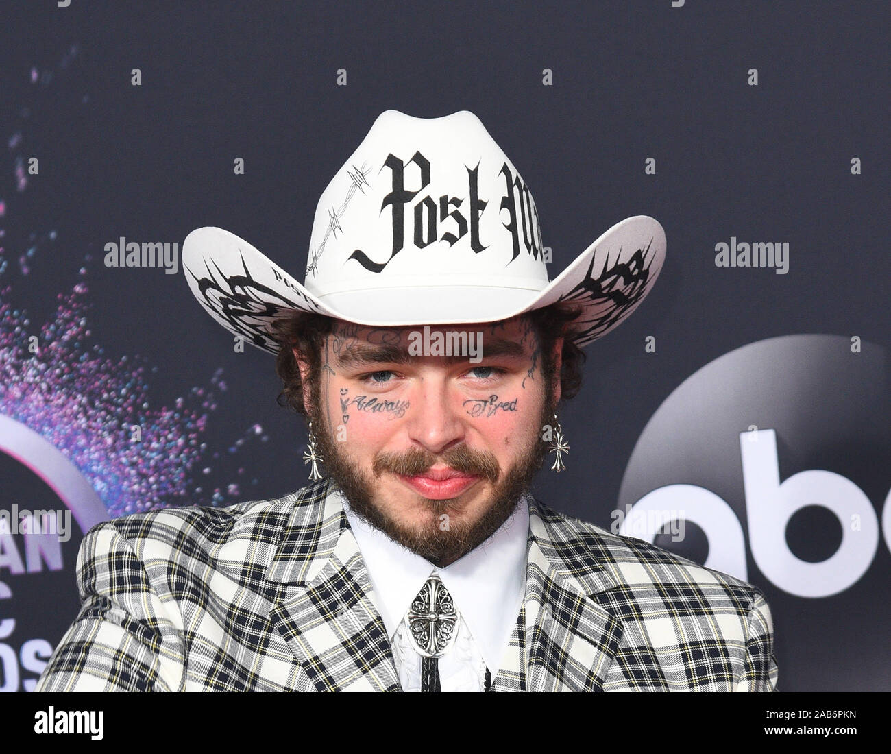 LOS ANGELES, CA - NOVEMBER 24: Post Malone attends the 2019 American ...