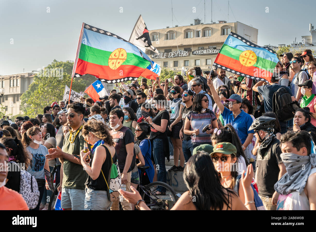 Chile protest plaza de italia hi-res stock photography and images - Alamy