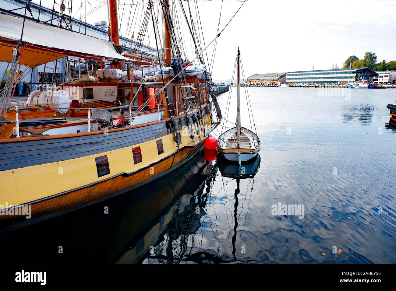 Constitution sloop hi-res stock photography and images - Alamy