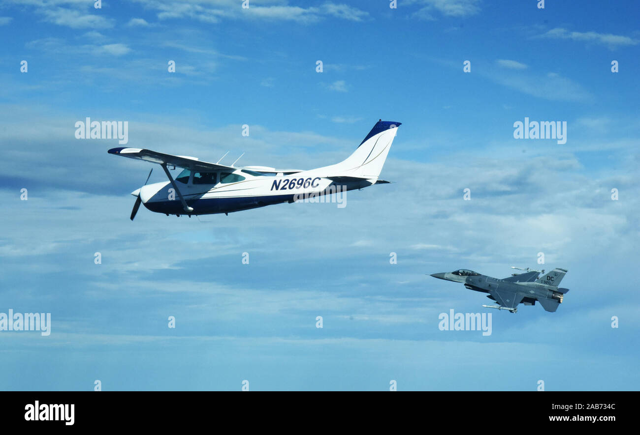 113th wing hi-res stock photography and images - Alamy