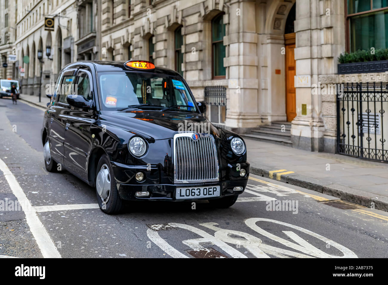 London, United Kingdom - January 14, 2018: Traditional London black ...