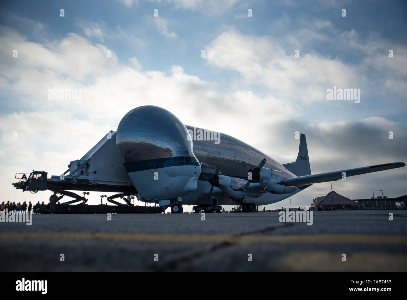 60k loader hi-res stock photography and images - Alamy