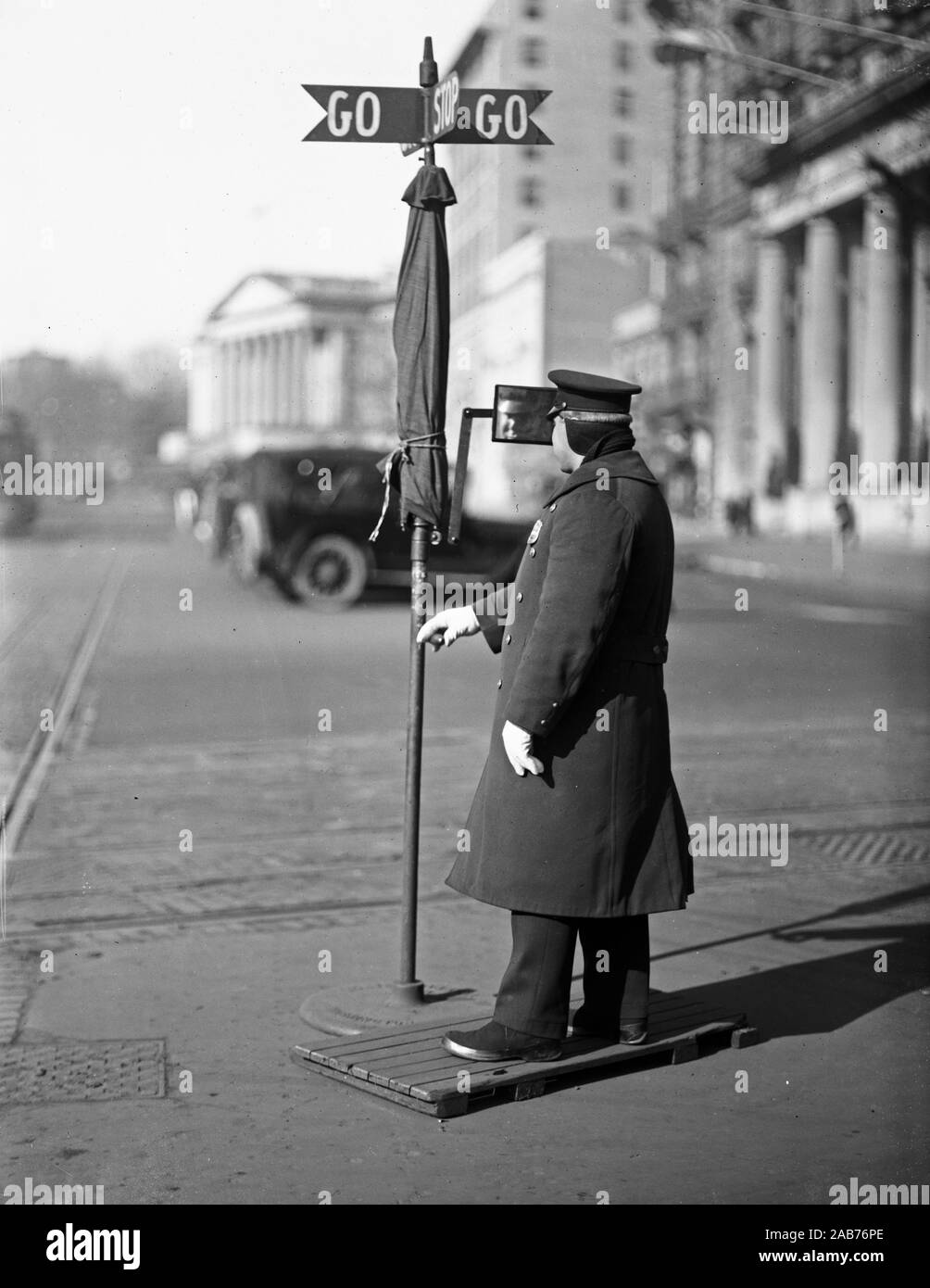 Vintage traffic cop hi-res stock photography and images - Alamy