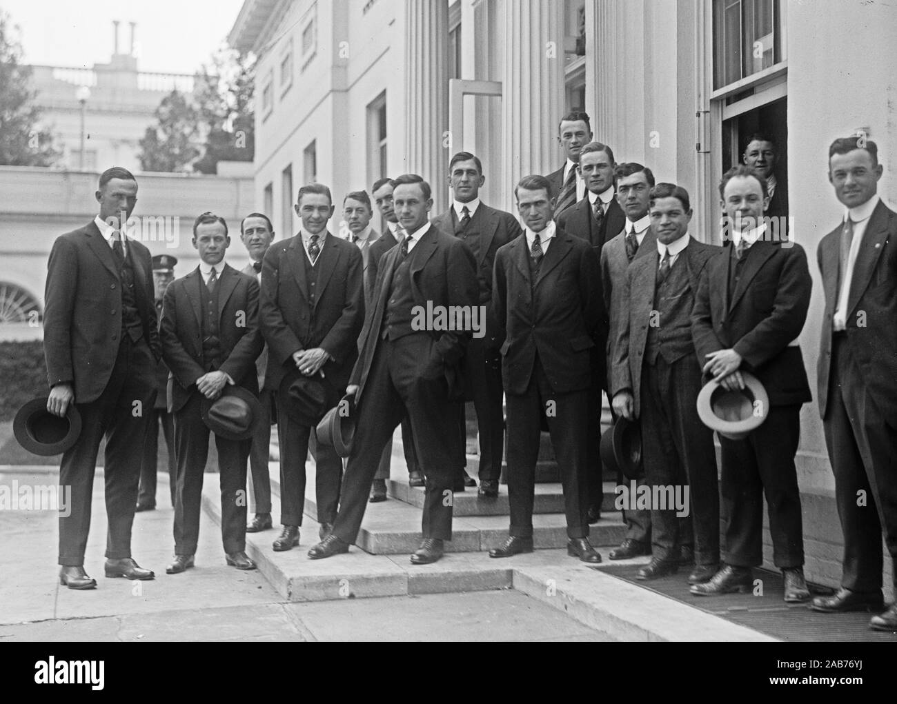 Edward "Slim" Love, cop, Charlie Mullen, ?, Bob Shawkey, ?, Luke Boone ...