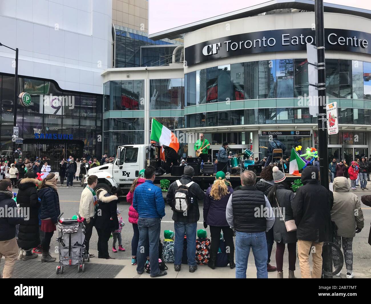 Toronto famous people street hi-res stock photography and images - Alamy