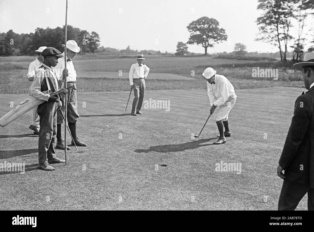 Warren Harding playing golf ca. 1921-1923 Stock Photo - Alamy