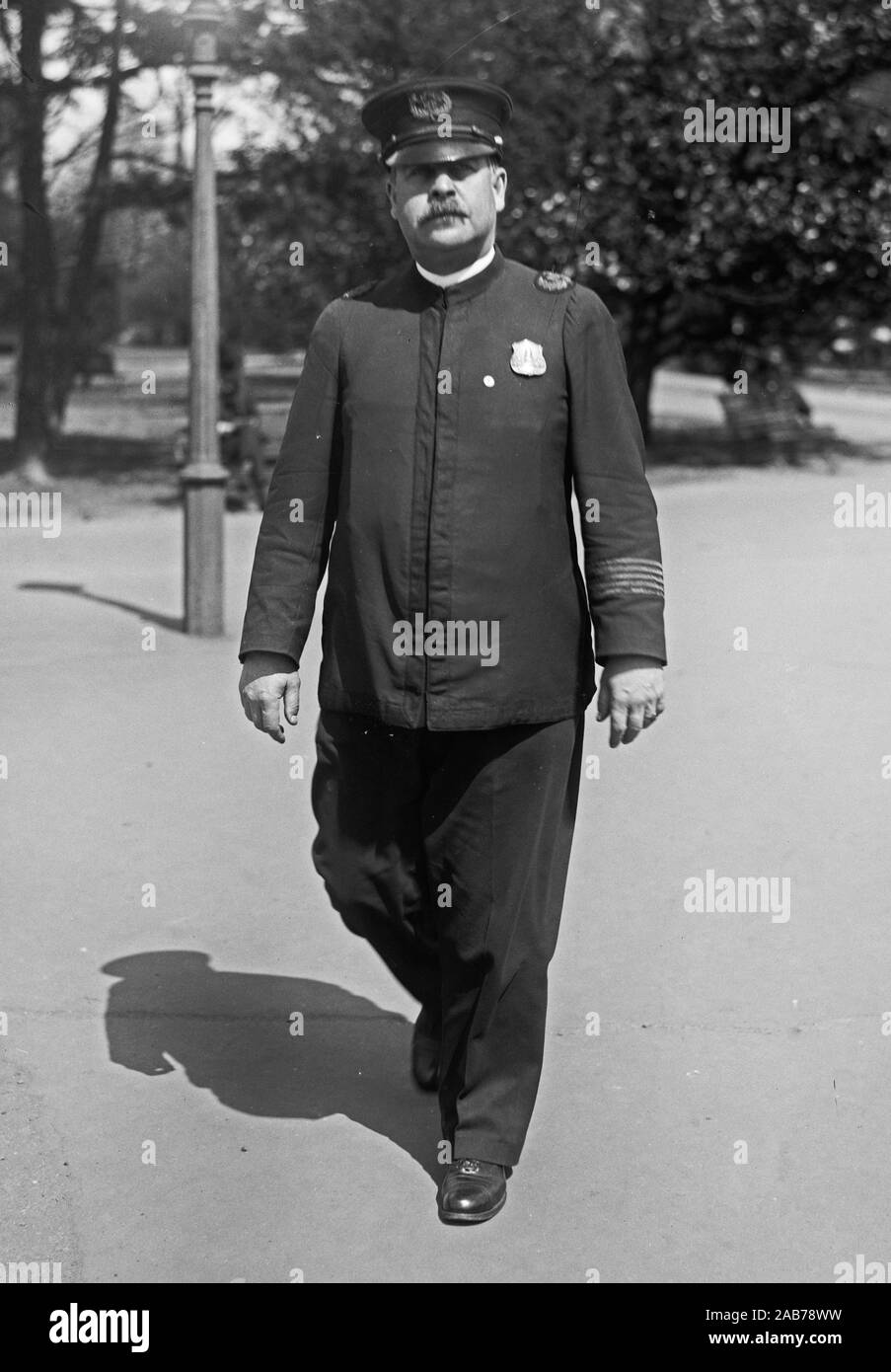 Early 1900s police officer Black and White Stock Photos & Images - Alamy