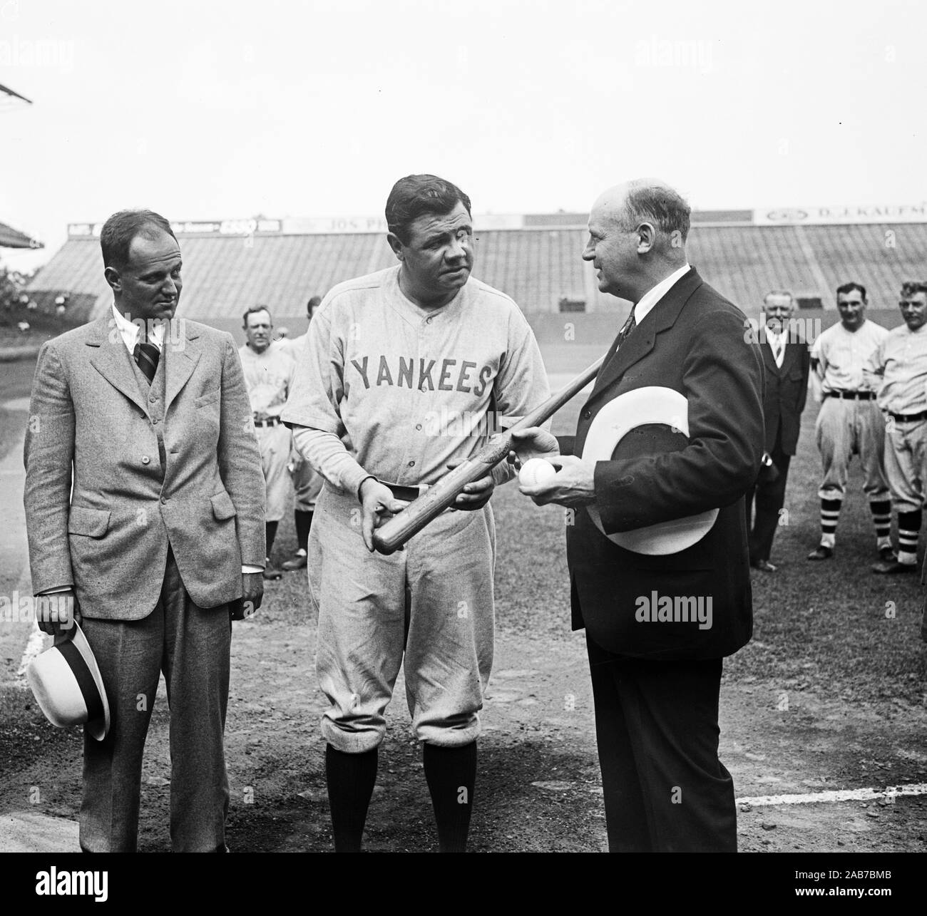 Babe ruth honored hi-res stock photography and images - Alamy