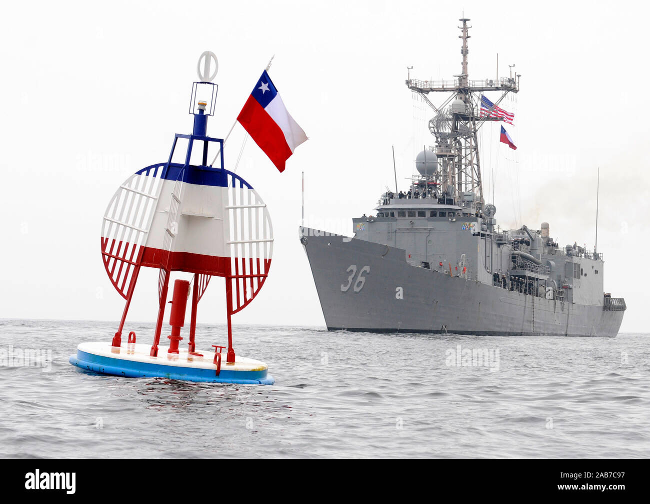 (June 6, 2012) The Oliver Hazard Perry-class guide-missile frigate USS ...