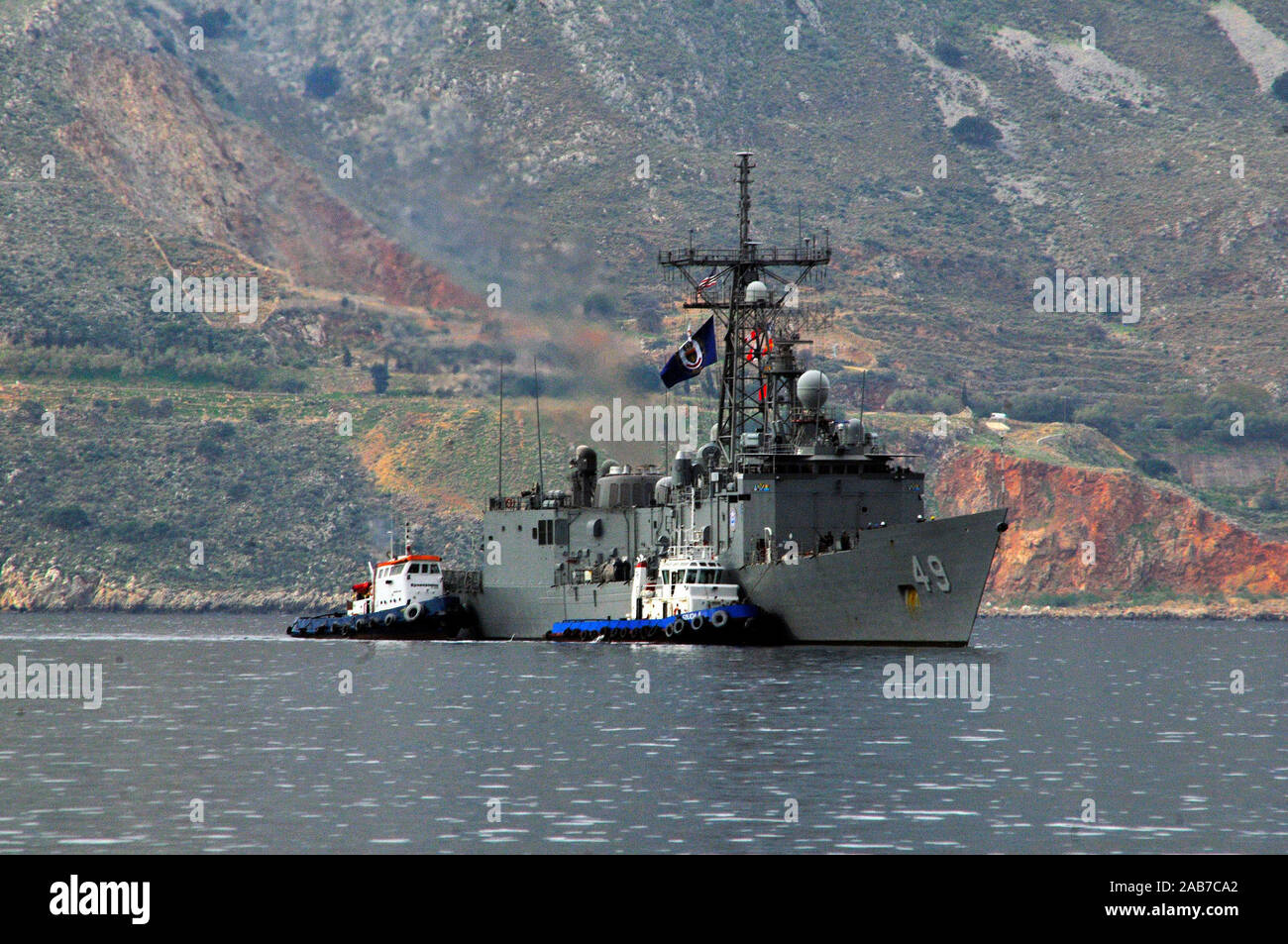 Oliver hazard perry class frigate hi-res stock photography and images ...