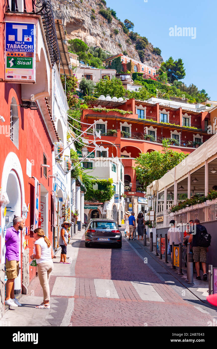 Positano street scene hi-res stock photography and images - Alamy